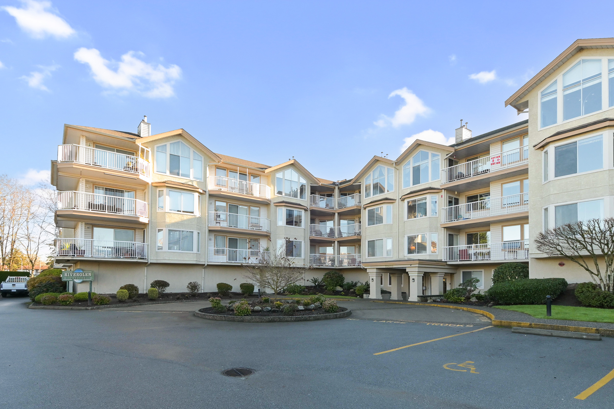 206 20600 53A Ave, Langley, BC